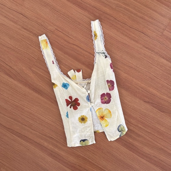 Vrg Grl | Tops | Vrg Grl Love Language Button Front Top Floral | Poshmark